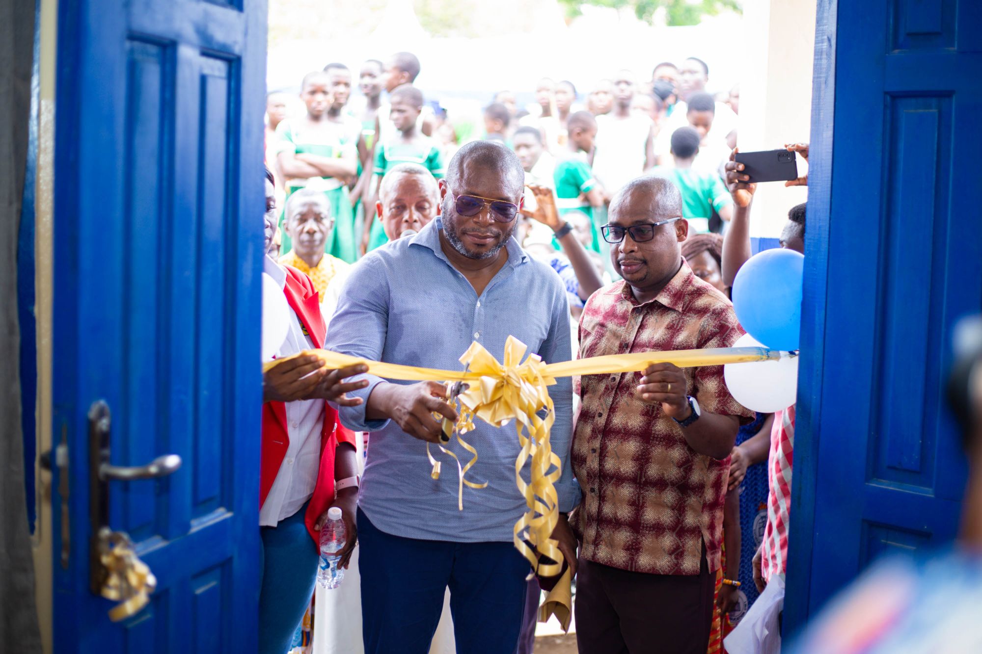 Yinson Ghana commissions a new computer lab in Apowa - Yinson Holdings ...